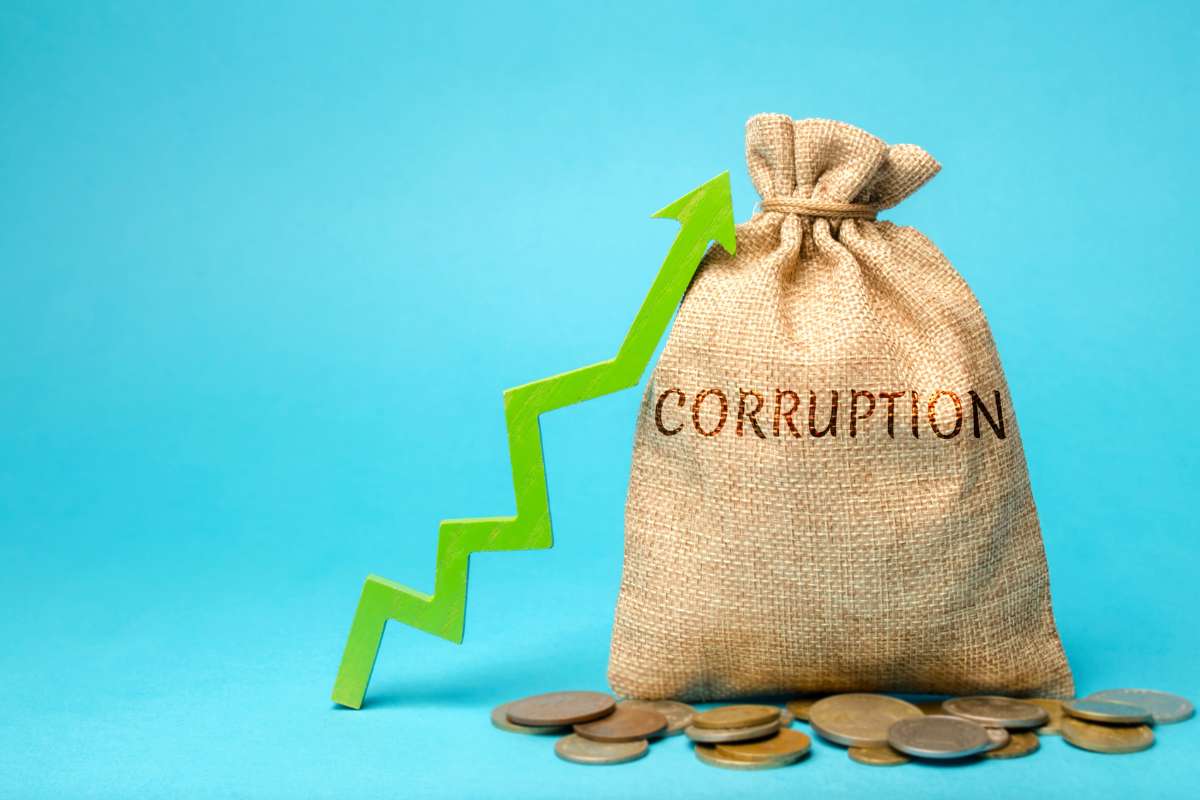 Examining the Link Between Corruption and Economic Development ...
